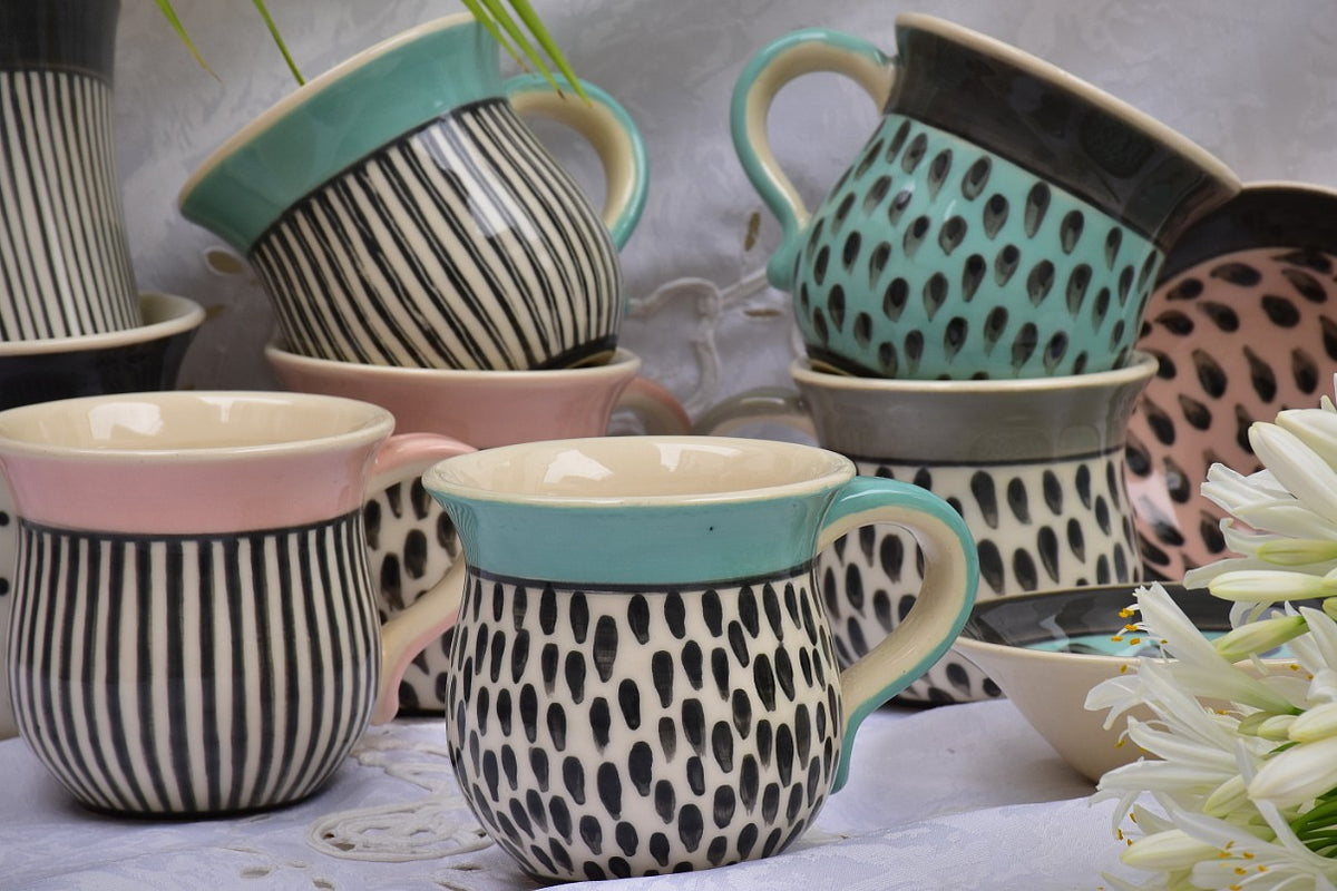 Pottery with Dots & Stripes for modern homes. Great sense of style ...